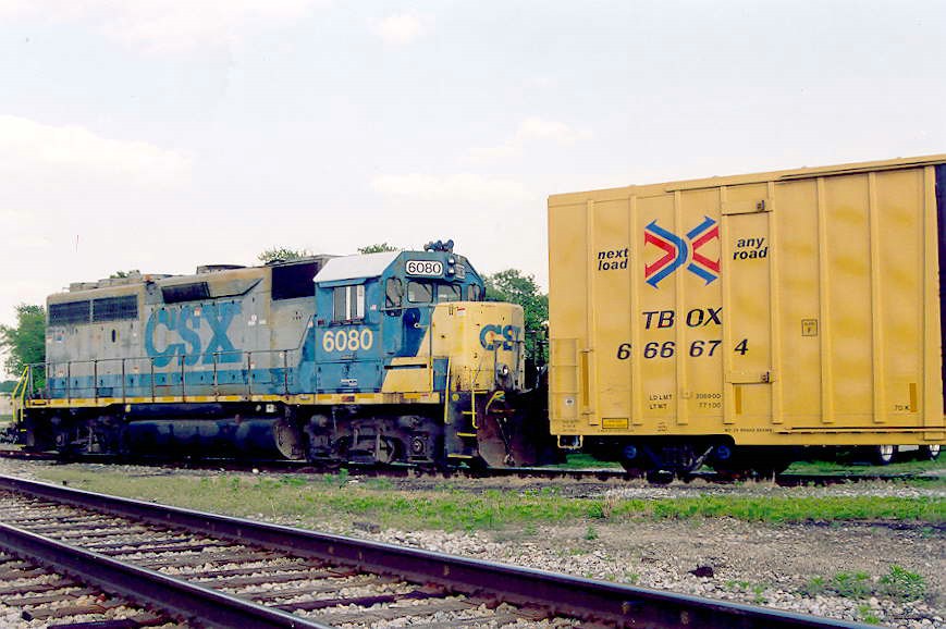 CSX 6080 rests in siding at week's end